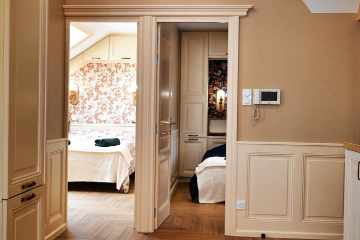 Suite Dexception - Baignoire Balcon - Charme 1900 - Audincourt