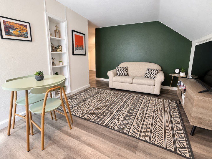 Large Studio By Uofr And Strong Hosp - Rochester, NY