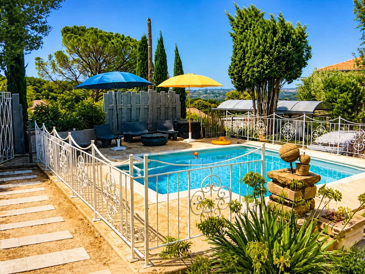 Gite Atypique Avec Piscine Privée - L'olivet - - Aubenas