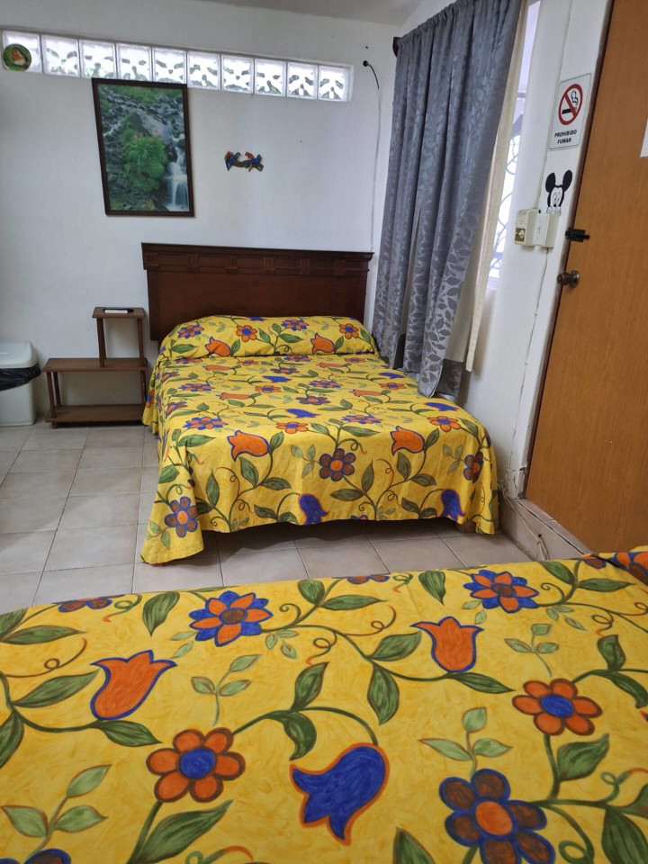 Joshua's Room 1 - Cancún