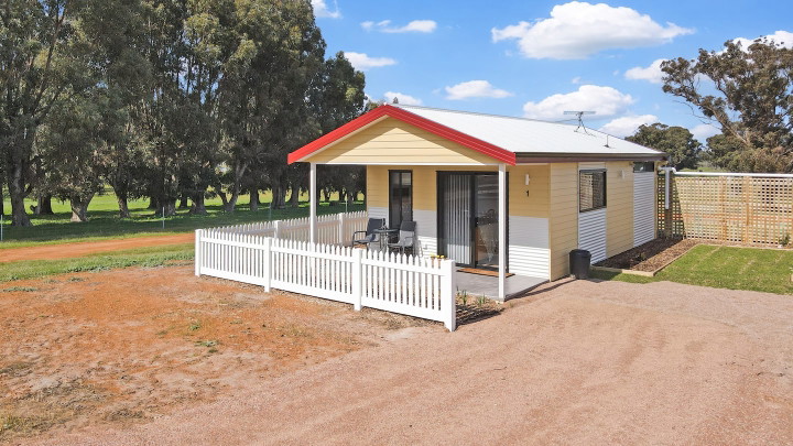 Tuart Springs Retreat Cabin 1 - Esperance