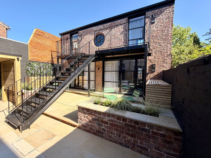 Cosy, Courtyard, A/c, Studio 02, Woolton Village. - Liverpool