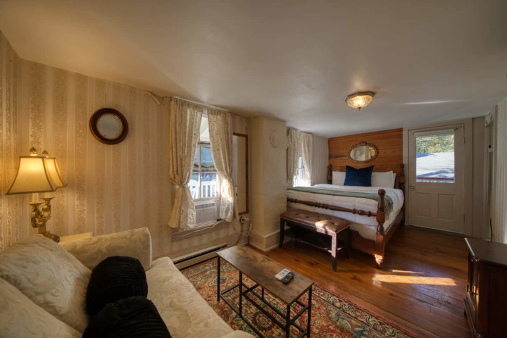 Downtown*four Poster*piedmont - Eureka Springs, AR