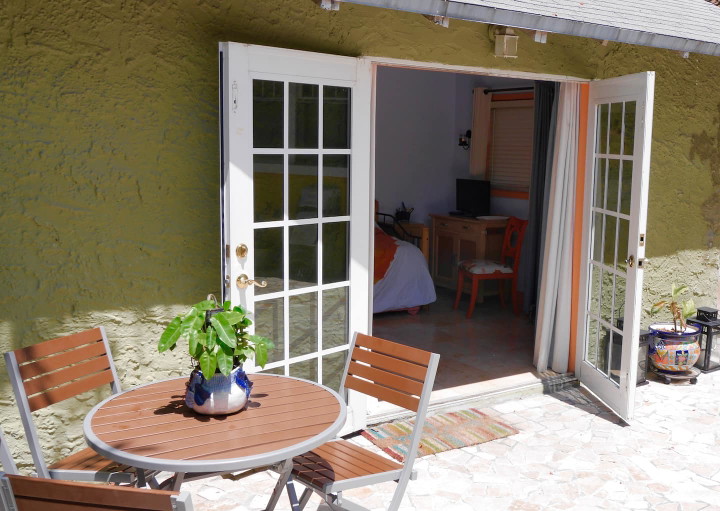 Charming Private Cottage For Two. - Miami Beach, FL