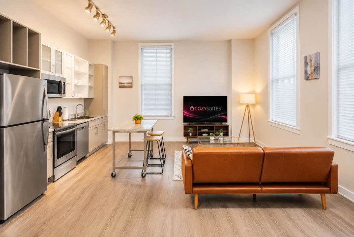 Cozysuites Sky Central #18 - Cincinnati