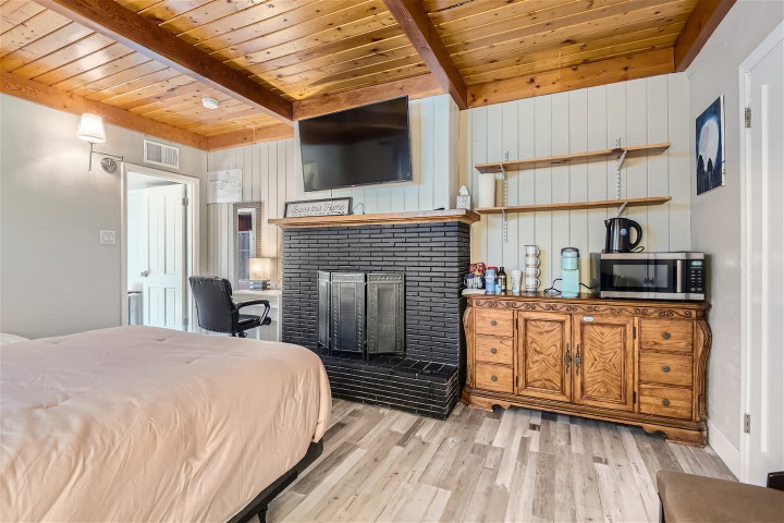New Renovated Villa #2 *Pool*view*2miles To Strip - Las Vegas, NV