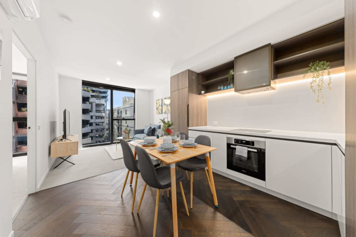 Charming 2 Bed Apt Near Rmit Victoria Market - Melbourne