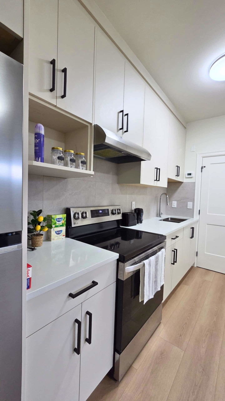 Modern 1bd/1ba Private Laneway Home - Near Airport - 新西敏