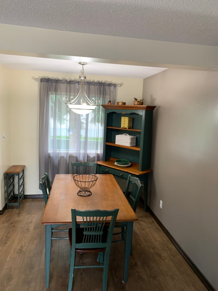 Townhome Located In The Heart Of Cold Lake - Cold Lake
