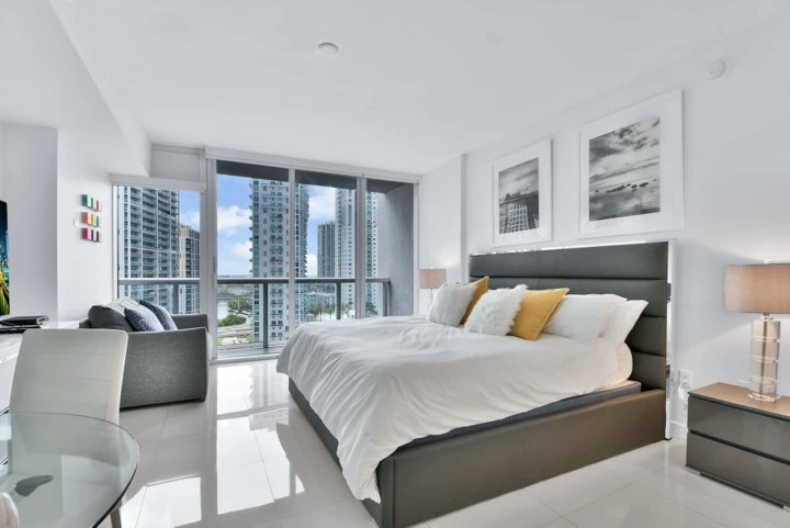 Icon Brickell Studio City View Hotel Spa & Pool - Miami, FL