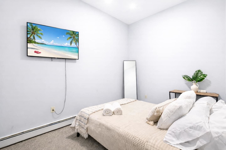 Close To Albany Clean Cozy & Comfortable Stay - Troy, NY