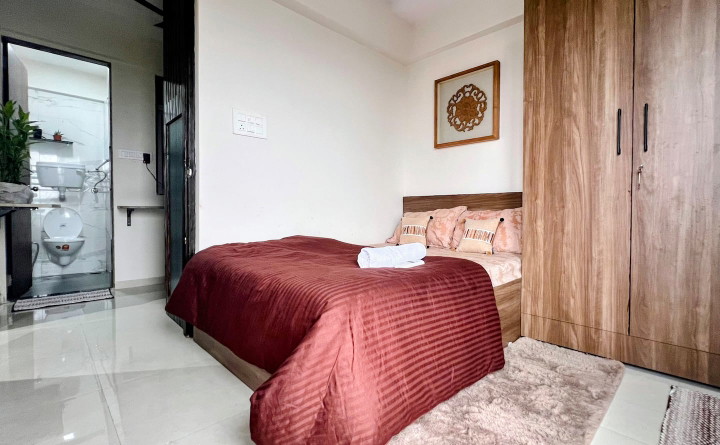 The Brownstone L Seaview L Perfect 1bhk In Versova - Mumbai