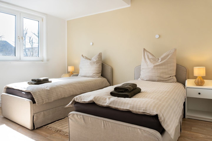 Cy Walle | Monteur | B6 A27 | 5 Personen - Bremen