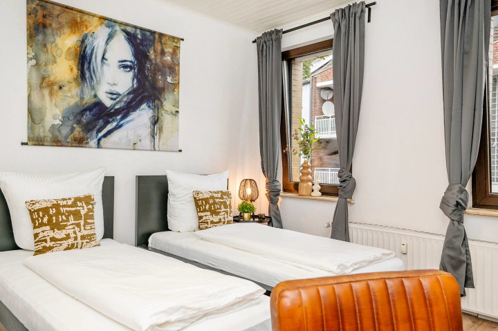 Short-term Happiness Mg03-04 | 24h Self Check-in | Wi-fi - Mönchengladbach