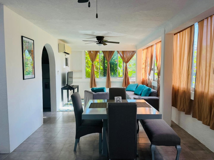 Super Central, Nice And Spacious. Tours & Car Rental - Cancún