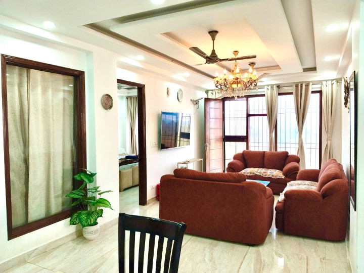 Forest Vistas: Luxury Vasant Kunj Gem 4 - New Delhi