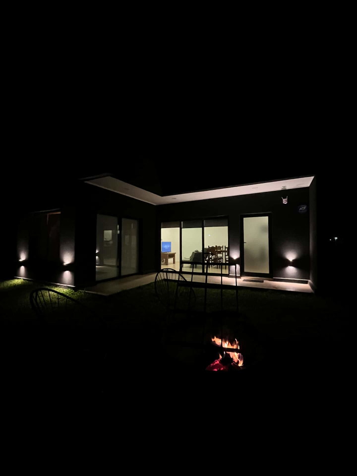 Casa Quinta Minimalist Black House - Baradero