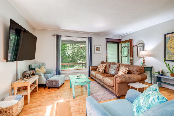 Blacksburg Hideaway W/ Hot Tub ~ 5 Mi To Campus! - Blacksburg, VA