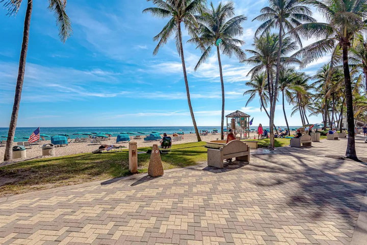 King Bed Studio At Pier Walk Pets Ok - Boca Raton, FL