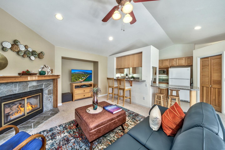 Plateau Alpine Retreat - 3br, 4ba 10 Min To Ski - South Lake Tahoe, CA