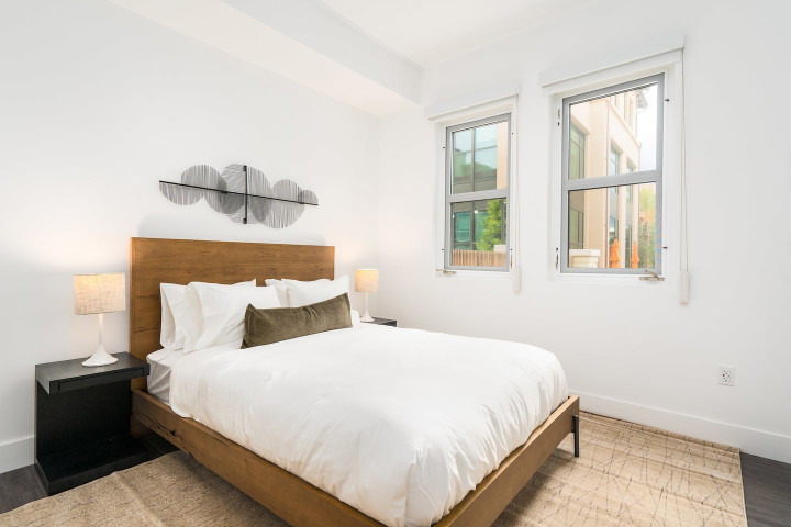 Mint House By Kasa | Premium 2br Apt W/ Balcony - Atherton, CA