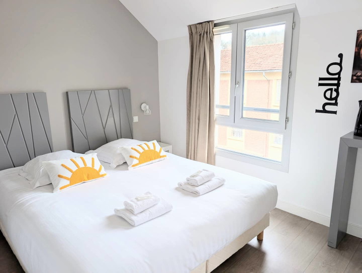 Air-conditioned Suite 500 Metres From The Sanctuary, Wi-fi - Adé