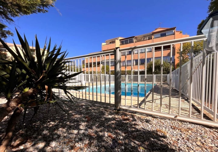 Appartement, Piscine, Proche Commerces Et Plages - Sanary-sur-Mer