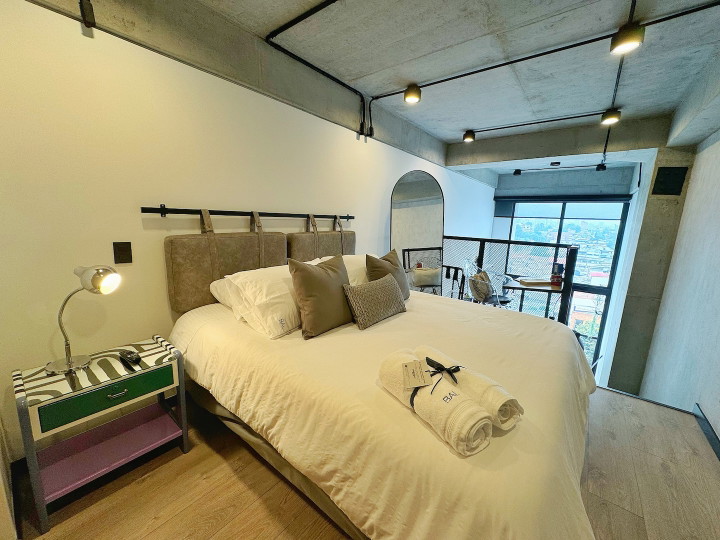 Duplex Avec Un Emplacement Idéal, Vue Sur La Ville Et Balcon - Bogota