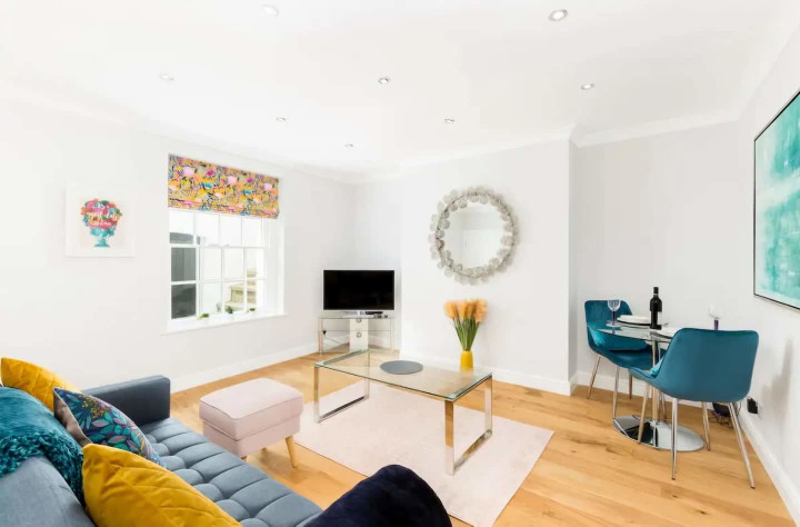 Appartement-boutique Au Sous-sol Dans Le Centre-ville - Warwick