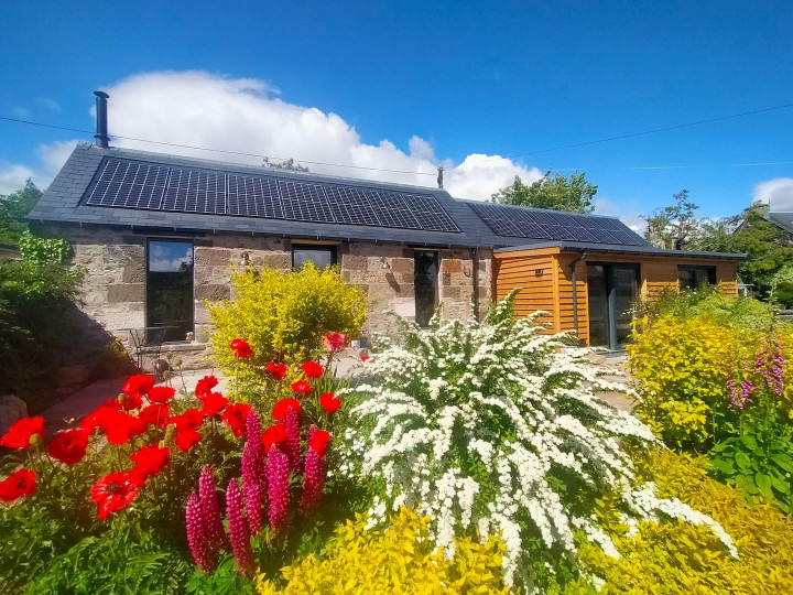 Adorable 2 Bedroom Eco-friendly Character Cottage - Pitlochry