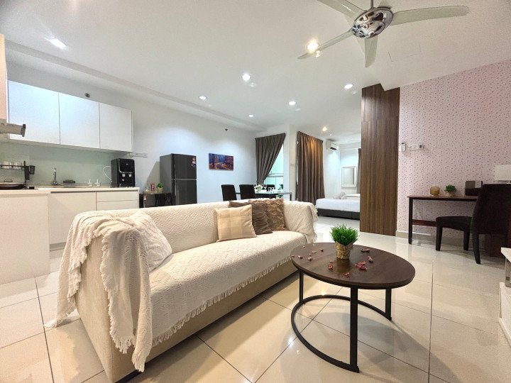 Mansion One Near Gleneagles & Gurney @ Georgetown - George Town