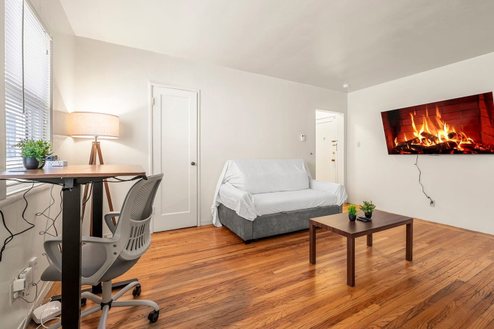 Charming 1 Bd Apt Steps From Cal W/ Parking #C - Berkeley, CA