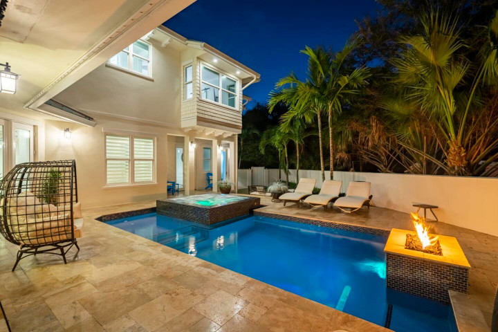 Upscale 6br Mansion W/ Pool & Hot Tub - Stuart, FL