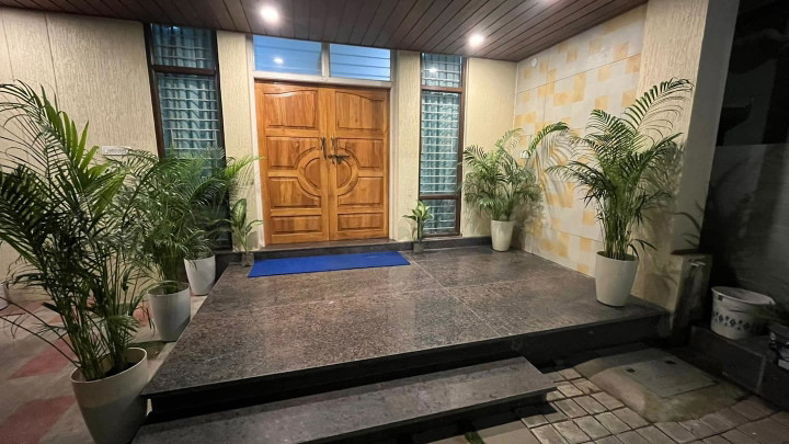 Devika Niwas,ground Floor,2bhk,ac,wifi,work Statio - Bhubaneswar