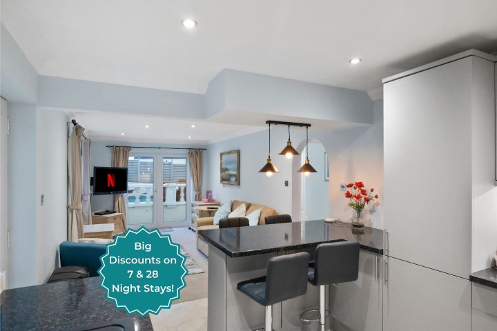 Miramont - Poolside Apartment - Guernsey
