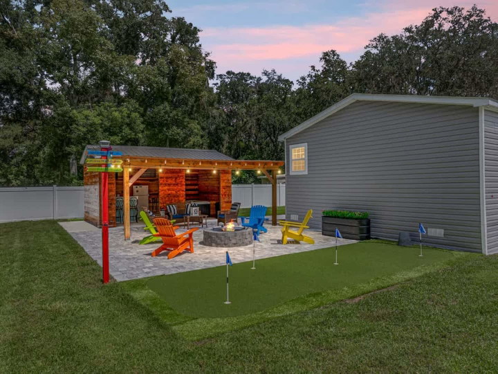 The Cozy Cabana - Zephyrhills, FL