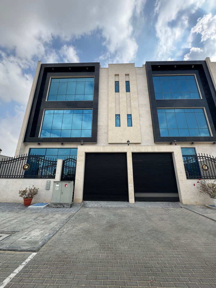 Extraordinary 6br Villa In Abu Dhabi-group Getaway - Abou Dabi