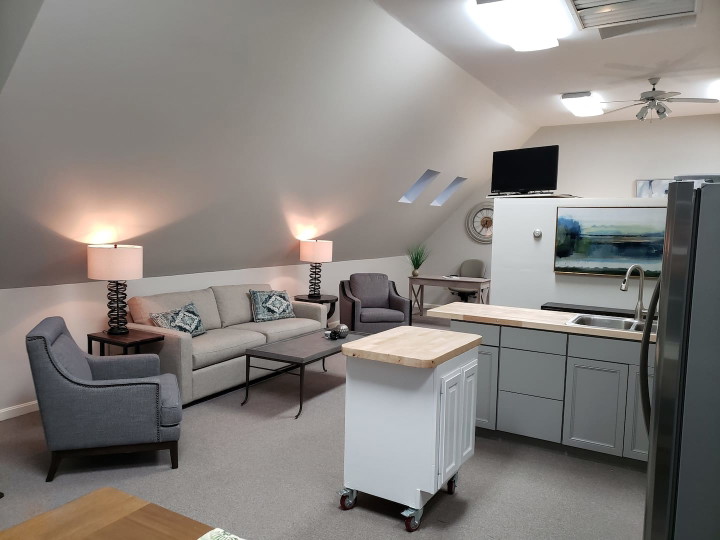 Spacious Private Suite | 1000sq Ft | Near Concord - Concord, NH