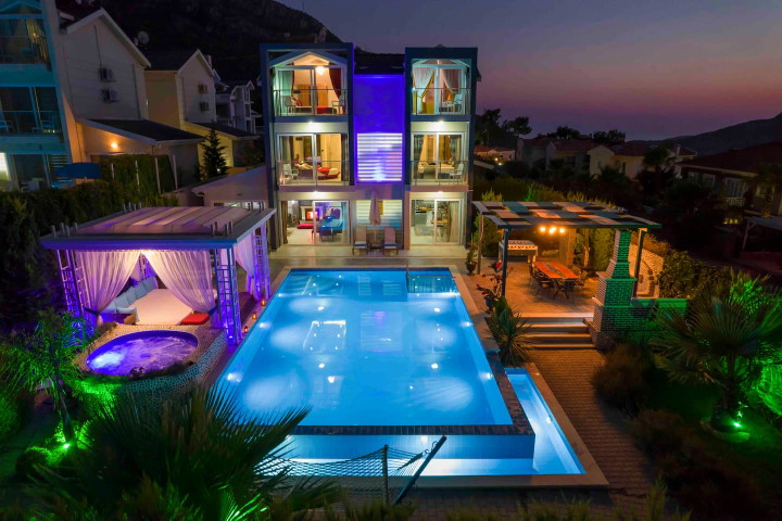 Fethiye ÖLüdenizde  ıStmalı Havuzlu Lüks Villa - Çeşme