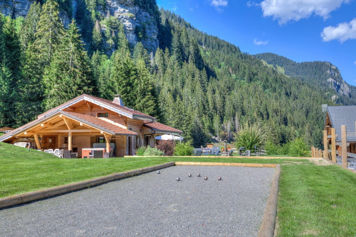Chalet à Pré La Joux, Proche Des Pistes, Jacuzzi - Montriond