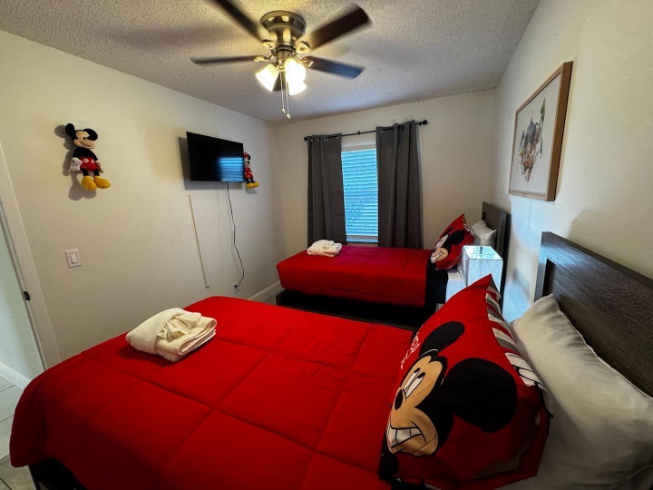La Casita | Cozy Stay Near Universal & Volcano Bay - Camping World Stadium - Orlando