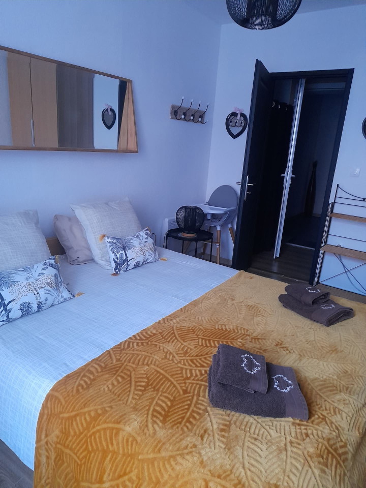 Coeur De Mèze Appart Climatisé 2 Chambres, Wifi - Mèze