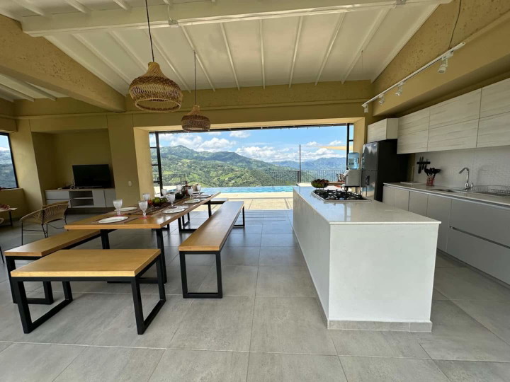 Spectacular View. Heated Pool. Modern - La Vega