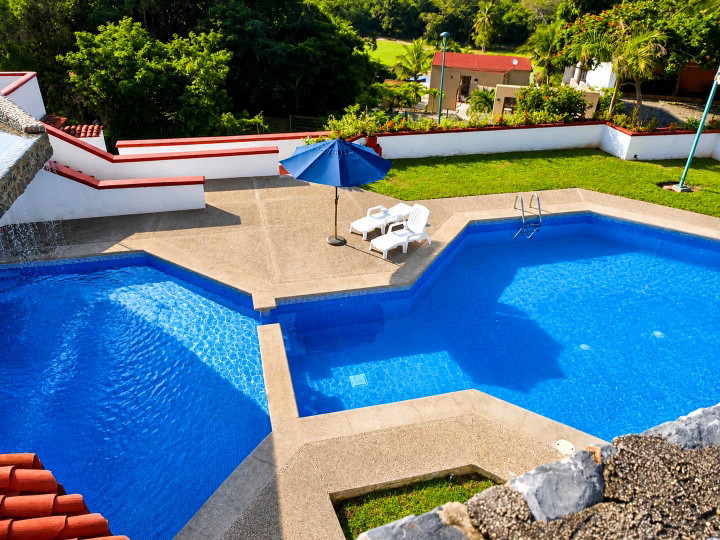 Cozy Apartment In Ixtapa · Beautiful House With Pool - Zihuatanejo