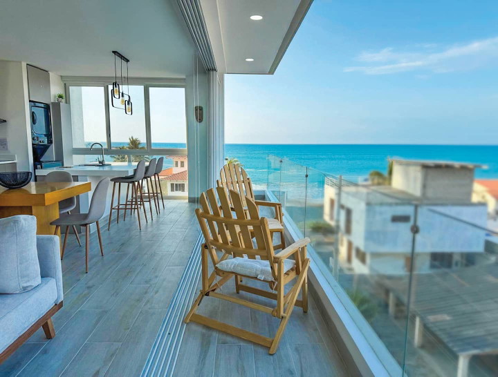 Beachfront · Pool · Jacuzzi · Parking - Punta Blanca