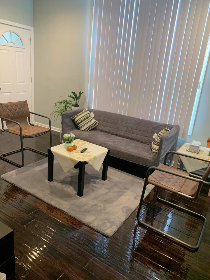 Dream Chasing Apartment - Chicago