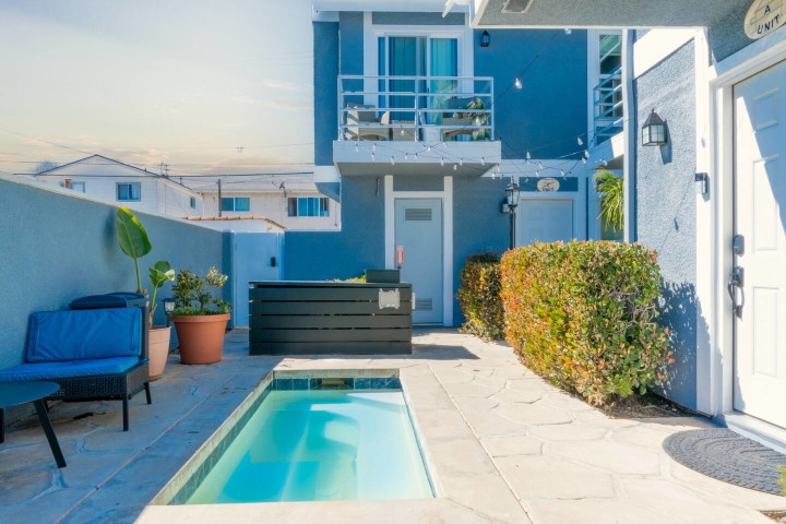 Dog Friendly Townhouse -3 Min Walk To Beach Park - San Diego, CA