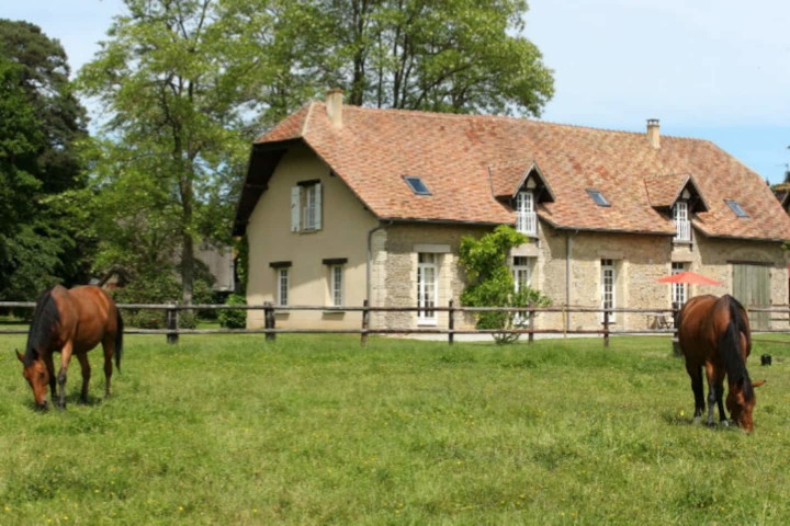 Grand Gîte Au Milieu Des Chevaux - 14 Pers. - Alençon