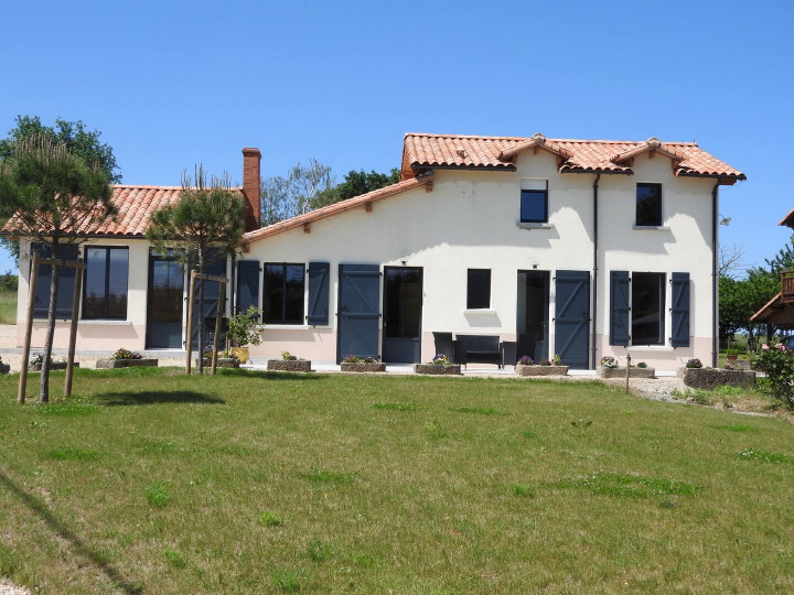 Gîte Familial Pour 15 Personnes à La Campagne - Clisson