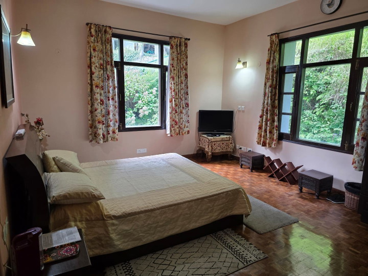 Shant Kuti - A Luxury Cottage With A Superb View - Dalhousie